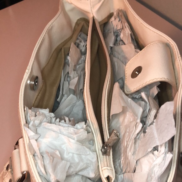 Liz Claiborne | Bags | Nwt Liz Claiborne Bone Colored Handbag | Poshmark